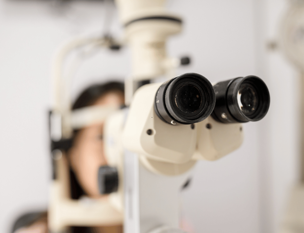 “Sangue nos olhos”: entenda a hemorragia subconjuntival | Neo Oftalmo